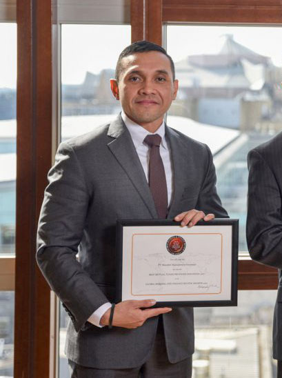 Wawancara dengan Direktur Utama UOB Asset Management Indonesia, Ari ...