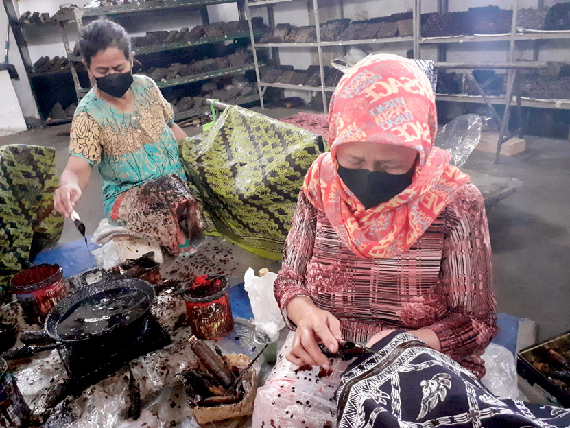 Cara Perajin Batik Bertahan di Masa Pandemi | tempo.co