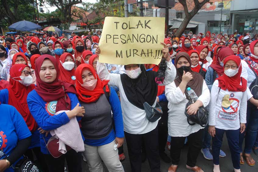 Seperti Apa Gelombang PHK di Indonesia Akibat Resesi Global | tempo.co