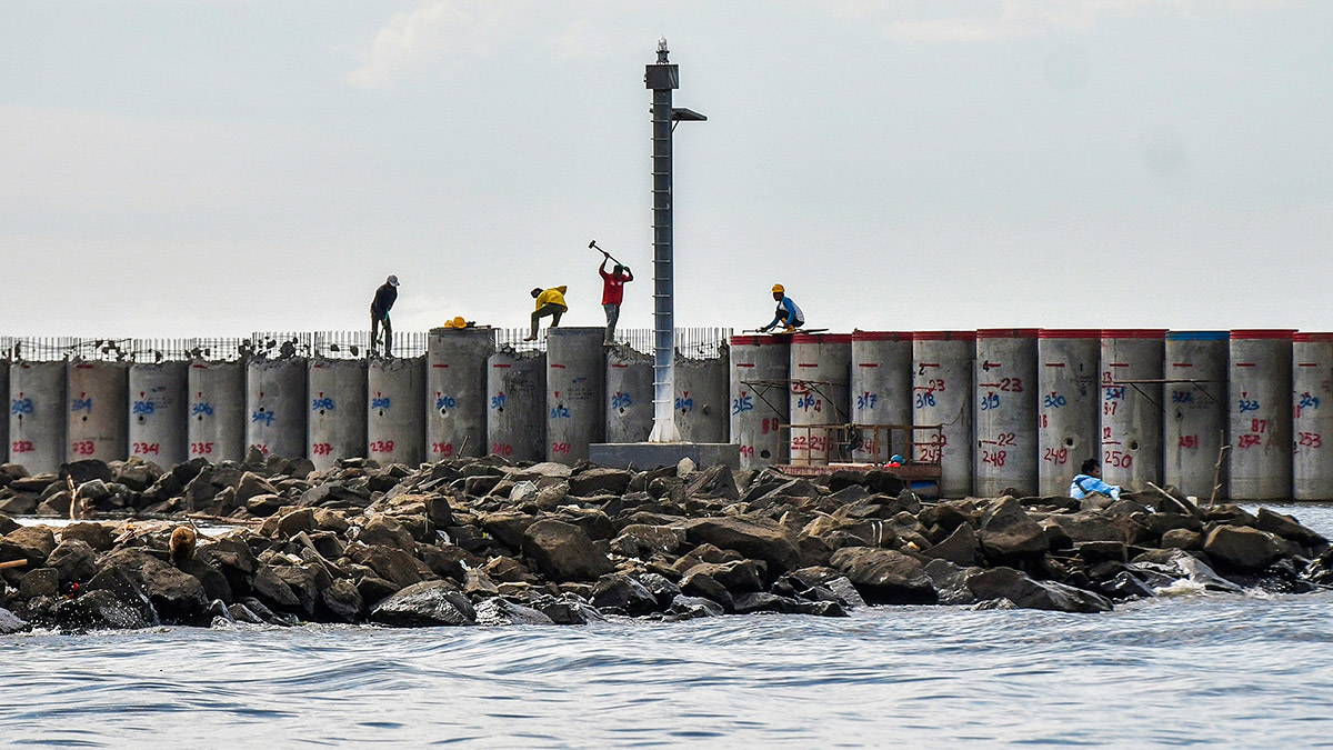 Tarik-Ulur Proyek Tanggul Raksasa di Utara Jawa | tempo.co