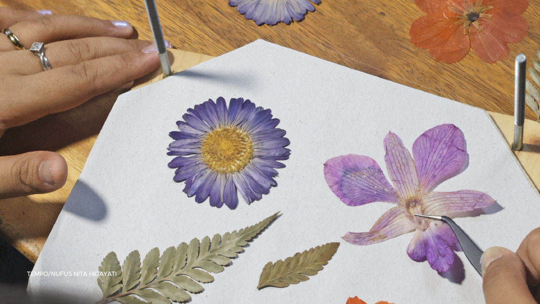 Kreasi Setangkai Bunga Kering | tempo.co