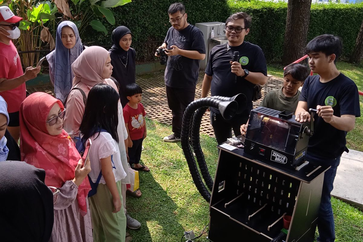 Aneka Produk Ciamik dari Sampah Plastik | tempo.co