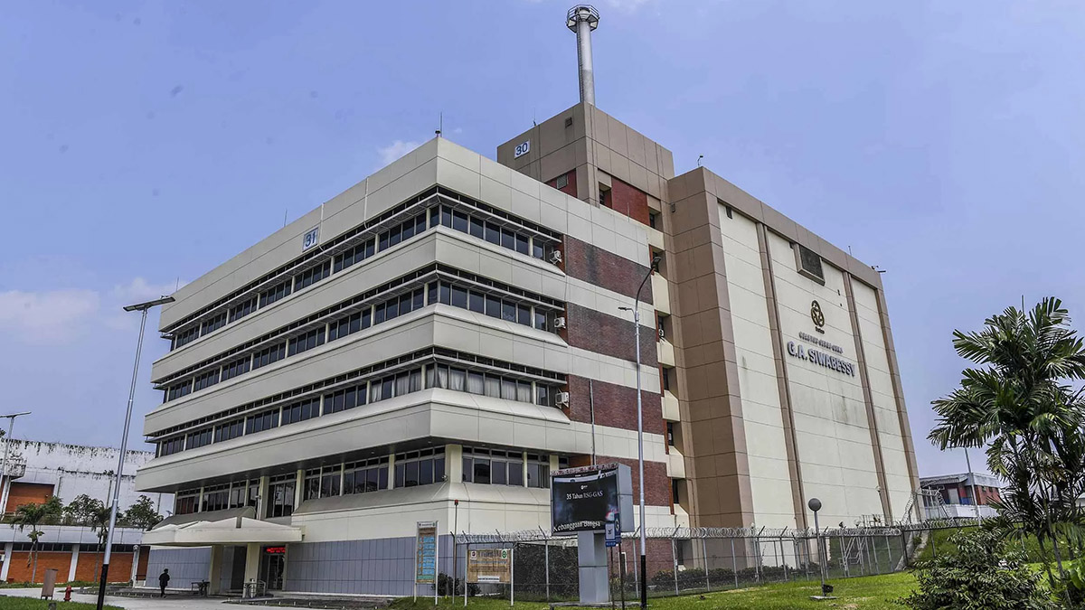 Kocar-kacir Mengurus Nuklir | tempo.co