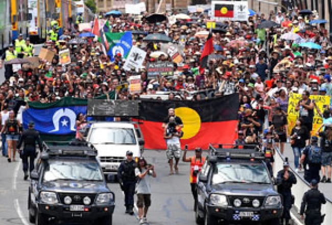 Ribuan Warga Australia Demo Ubah Hari Nasional - Internasional - koran ...