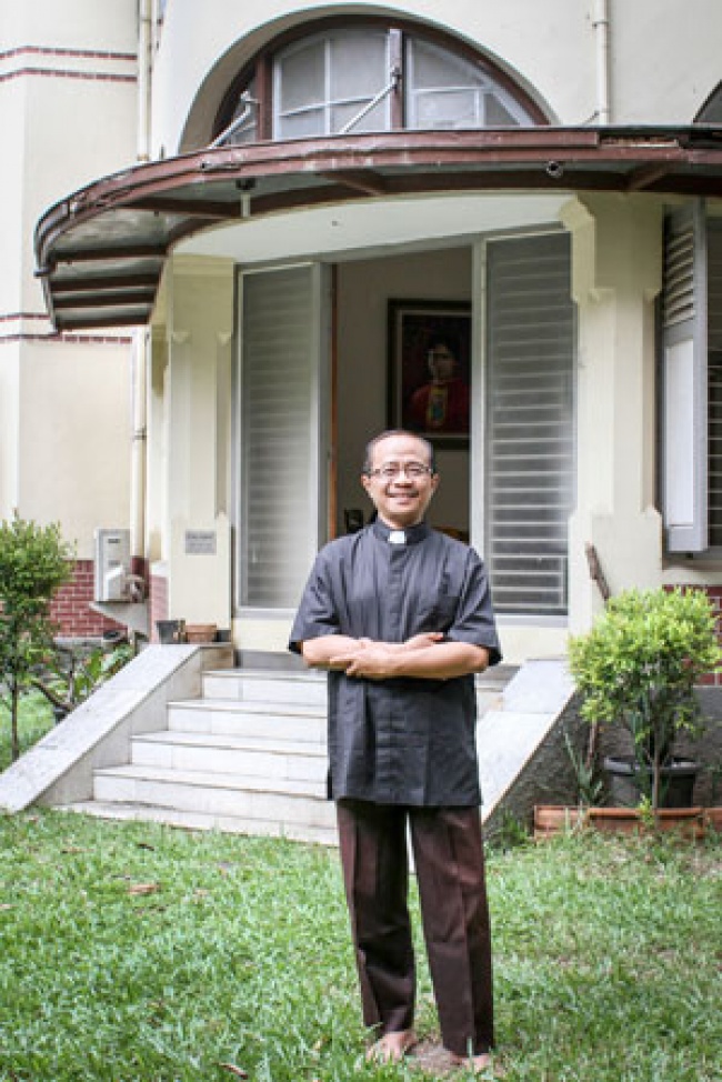 Gregorius Soetomo SJ: Menjadi Radikal Itu Tidak Jelek | tempo.co